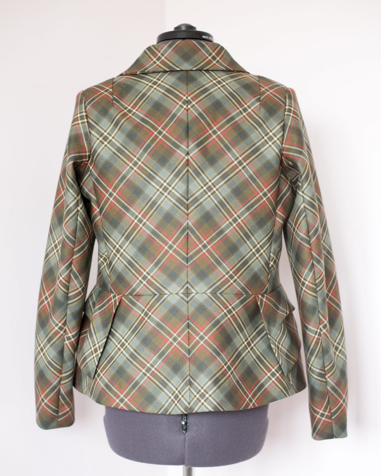 Tailored Jacket Part 2. Details And Styling - Dream. Cut. Sew